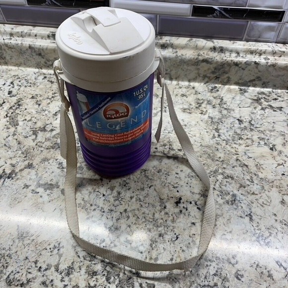 Igloo | Other | Vintage Igloo Quart Purple Water Jug Cooler With Spout ...
